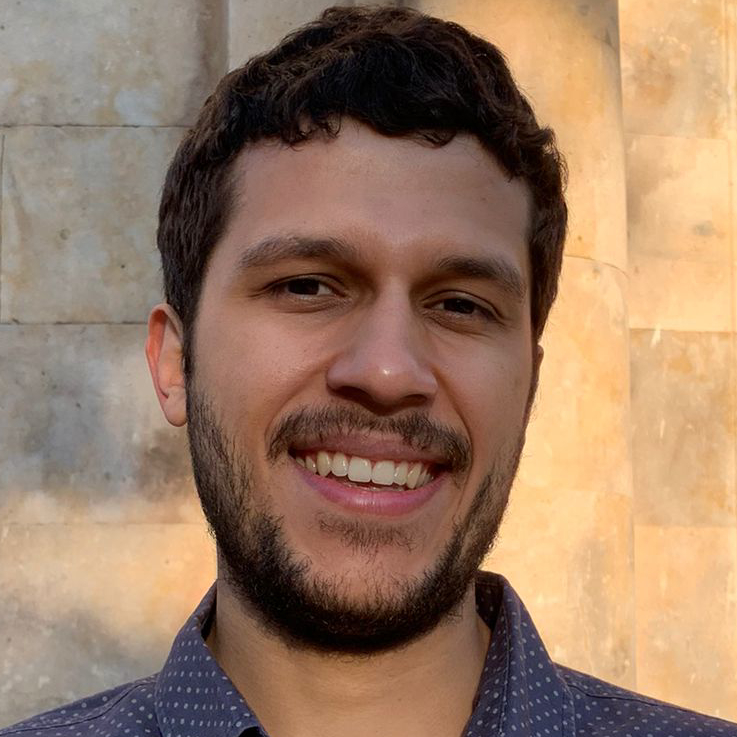 Víctor Ferro, Autor en Latinoamérica 21